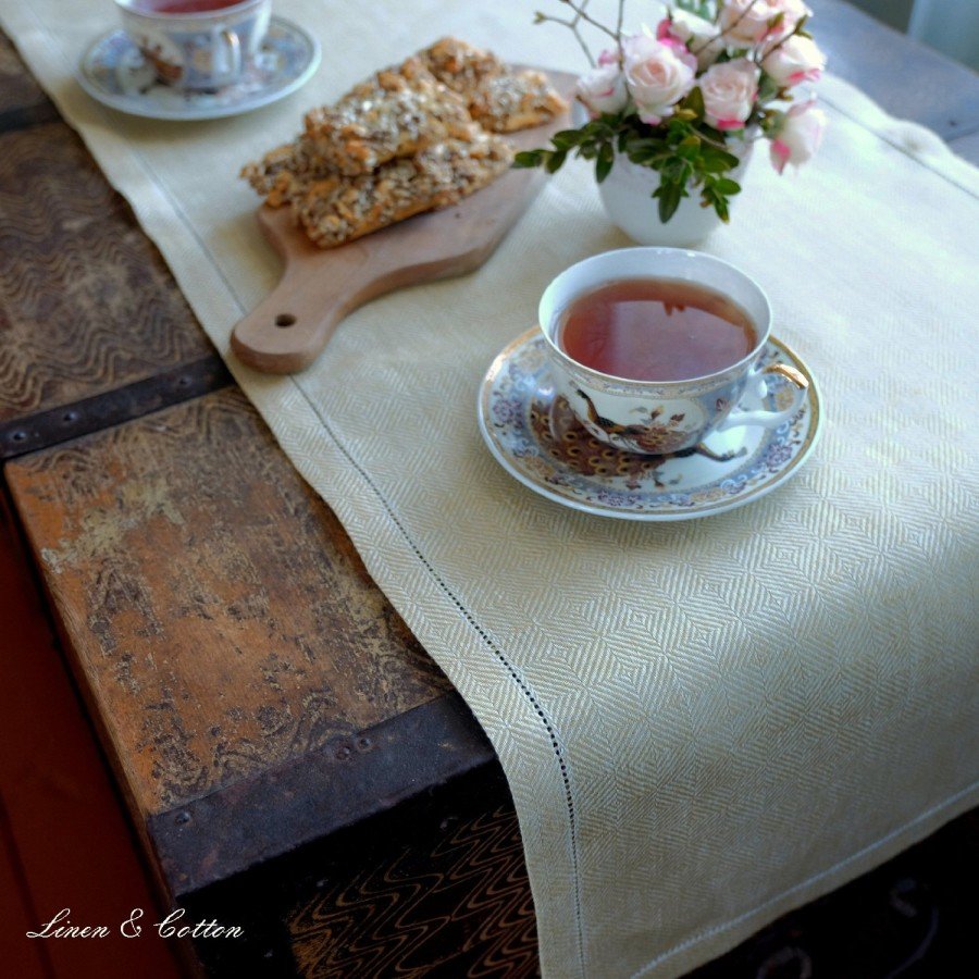 Runner da tavola: modelli e prezzi online per un tavolo da sogno