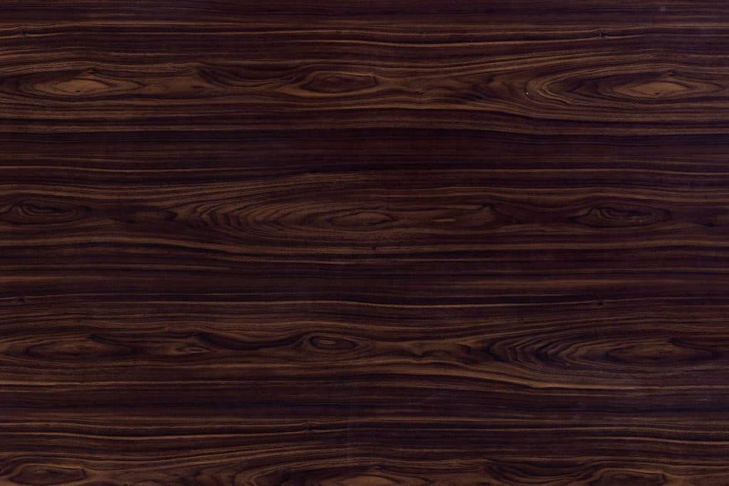 Wengè: caratteristiche, proprietà, applicazioni, abbinamenti, cura e prezzo