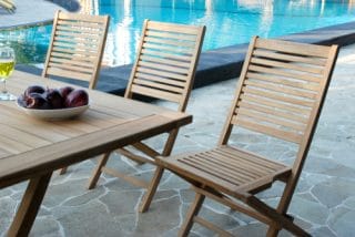 Legno teak: caratteristiche, colore, impieghi e prezzo