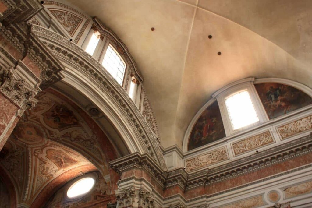 Volta a crociera: elemento fondamentale in architettura Volta a crociera: elemento fondamentale in architettura