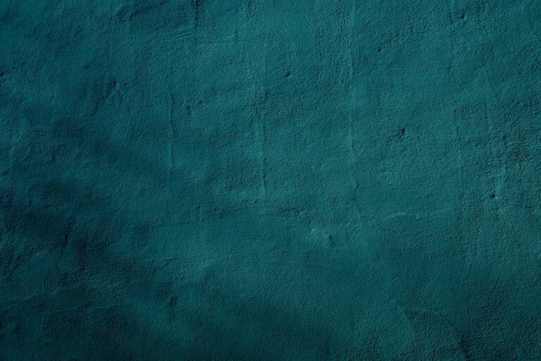 Colore Verde petrolio e tonalità affini: come usarlo per arredare casa